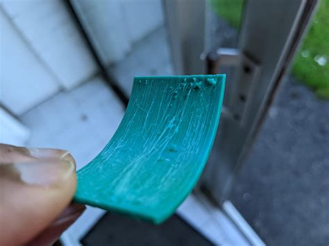 Layer separation, blobs and stringing : r/FixMyPrint