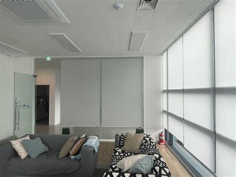 사무실 휴게실 깔끔하고 시크하게 완성 롤스크린 블라인드 그레이 네이버 블로그