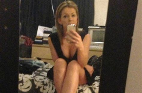 Insegnate Fa Sesso Con Un Alunno Dopo Avergli Inviato Foto Sexy Su Facebook