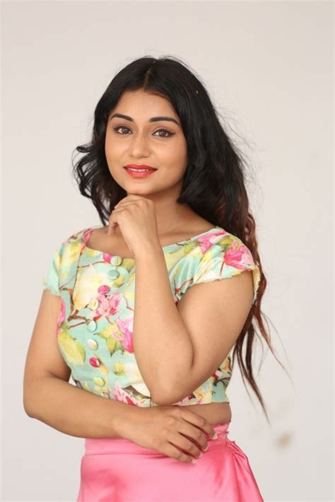Anam Khan Latest Photoshoot Stills