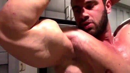 Bearded Bodybuilder Video ThisVid