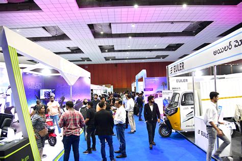 అదిరిపోయే మోడళ్లతో ఆకట్టుకుంటున్న ఎలక్ట్రిక్‌ బండ్లు ఫొటో గ్యాలరీ Namasthe Telangana