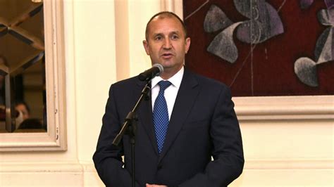 Радев изпрати съболезнования до Еманюел Макрон по повод кончината на Жак Ширак Новини бг