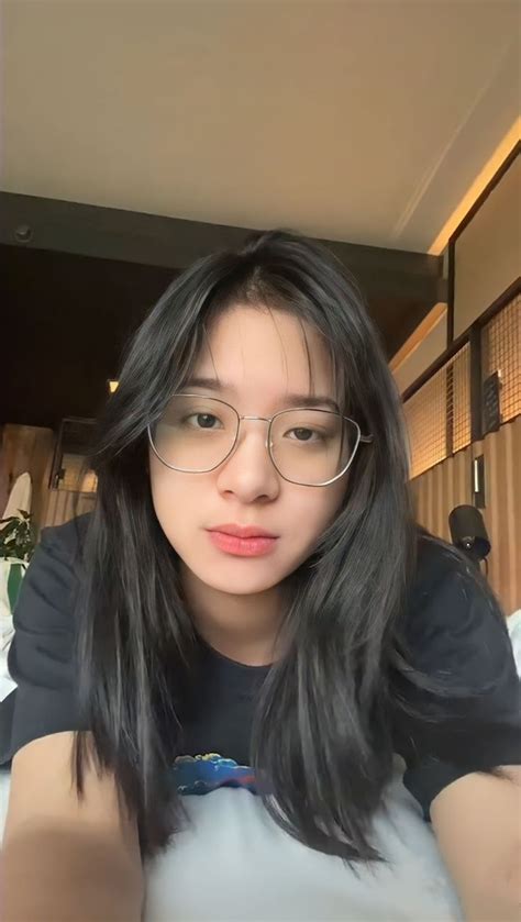 zee jkt48 | Orang cantik, Wajah gadis, Wanita cantik