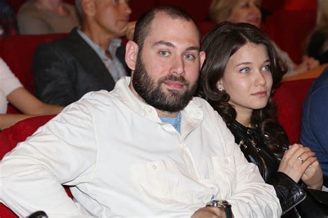 Семен Слепаков тайно развелся с женой