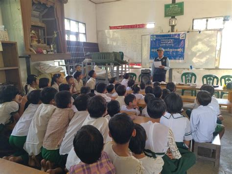 ကျိုက်လတ်မြို့နယ် အ မ က ခနောင်ရွာသစ် ၌ စားသုံးသူကာကွယ်ရေး အသိပညာပေး ဟောပြောပွဲကျင်းပ