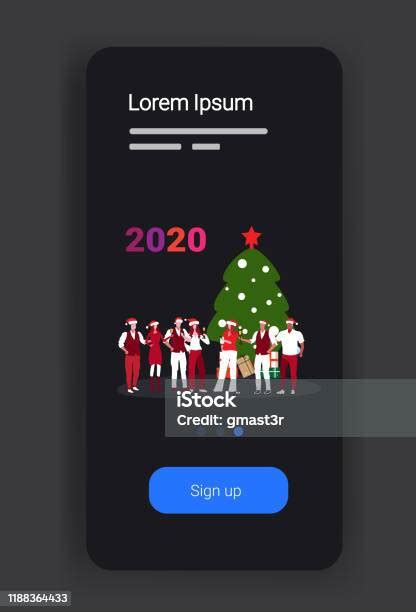 전나무 메리 크리스마스 새해 겨울 휴일 개념 스마트 폰 화면 온라인 모바일 앱 전체 길이 수직 근처에 서 기업 파티를 축하 산타 모자의 사업가 12월에 대한 스톡 벡터 아트