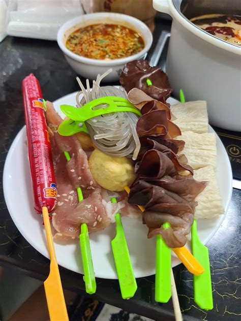 Readme Me รีวิว สุกี้จินดา ย่านห้วยขวาง ร้านในตำนาน ซุปหม่าล่าหม้อส่วนตัว อิ่มคุ้มฟิน เริ่มต้น