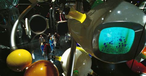 Фото Чарли и шоколадная фабрика Кадр из фильма «Чарли и шоколадная