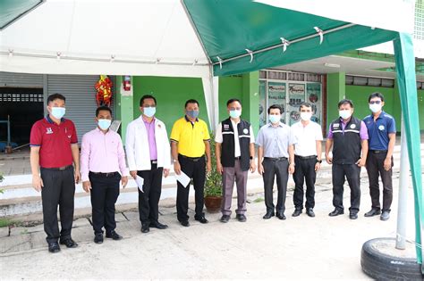 คณะผู้บริหาร และครู ร่วมต้อนรับ โรงเรียนเมืองพญาแลวิทยา