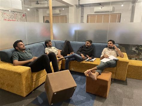 Signs Youre Working With A Great Manager 👏 Great Managers Are More Than Just Leaders Theyre