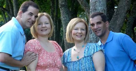 Khi chị em sinh đôi cưới anh em sinh đôi và sinh con Những đứa trẻ ngoại hình có giống nhau