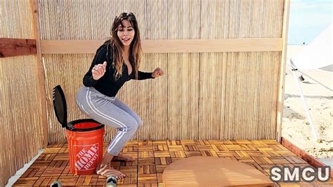 Daisy The Venice Healer Reclaims Boardwalk Space With Tiny Home