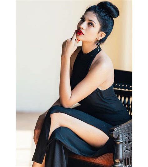 Urvi Shetty Hot Hd Photo Shoot Photos