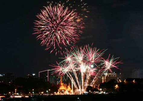 ដើម្បីអបអរសាទរព្រះរាជពិធីបុណ្យចម្រើនព្រះជន្មព្រះមហាក្សត្រ គម្រប់ ៧១ យាងចូល ៧២