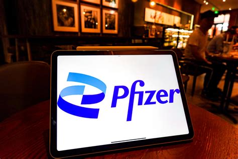 Former Pfizer Ceo Cfo Say They Will Not Be Involved In Starboard S