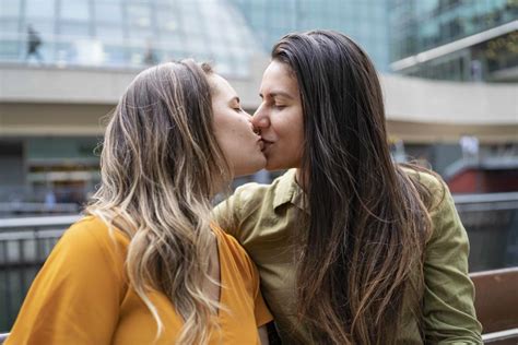 Midlife Women Coming Out As Lesbian Bisexual Or Bi Curious