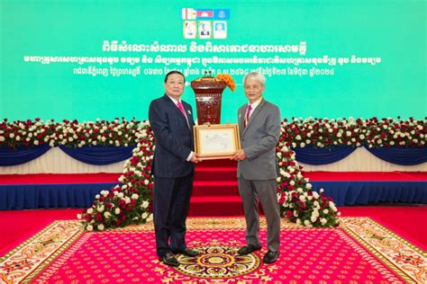 ឧកញ៉ា តែ តាំងប៉ ថ្លែងអំណរគុណដល់ឧកញ៉ា ស៊ីន ឃីម ដែលបានឧបត្ថម្ភថវិកា១ម៉ឺនដុល្លារ