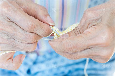 一个人编织的细节