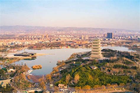 我国掀起轰轰烈烈的抢人大战,各城市纷纷出手,你最想去哪里工作 我国掀起轰轰烈烈的抢人大战,各城市纷纷出手,你最想去哪里工作