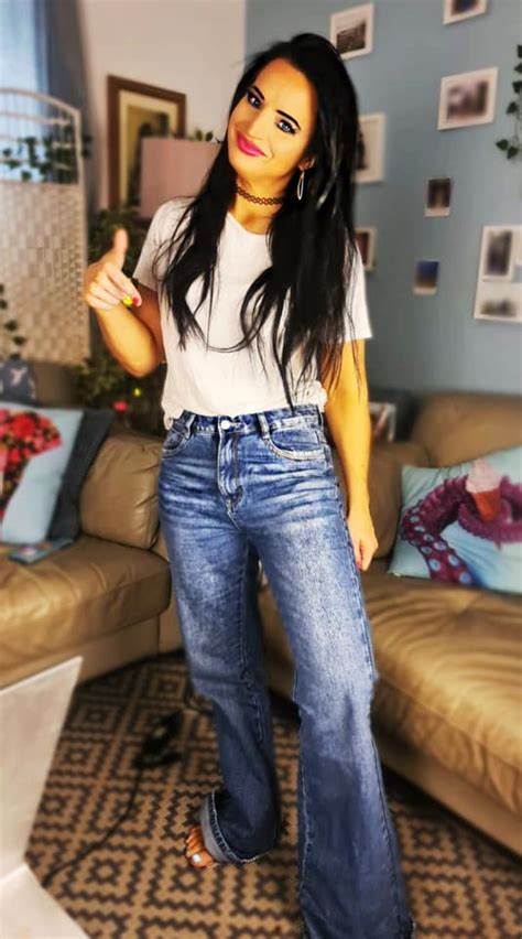 Gitanaadelle Making Some Videos Please Go Watch Facebook