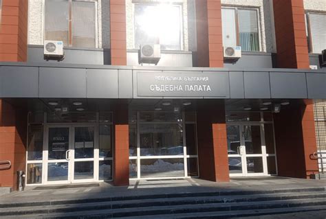 Прокурори награждават ученици в Перник Lupa Bg