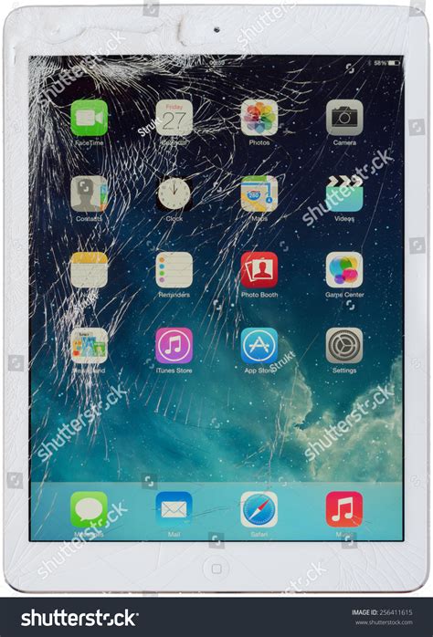 Cracked Ipad Images Stock Photos Vectors Shutterstock