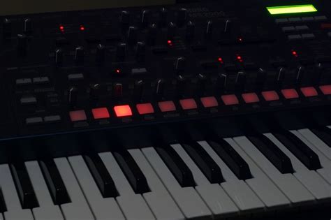 MS2000