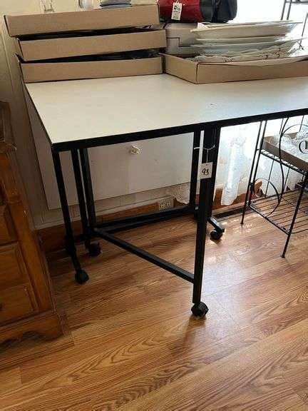 Collapsible Table Aumann Auctions Inc Collapsible Table Aumann Auctions Inc