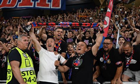 Tentativă De Blat La Un Meci Al Lui Fcsb Am Fost De Față Să Mergem