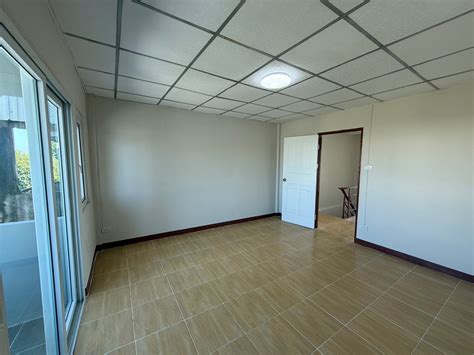 ขายทาวน์เฮ้าส์ถนนเทพารักษ์ บิ๊กซีบางพลีหลังใหญ่ 3 ชั้น ราคาดี ทำเลดี ใกล้ถนนบางนาตราด กิ่งแก้ว