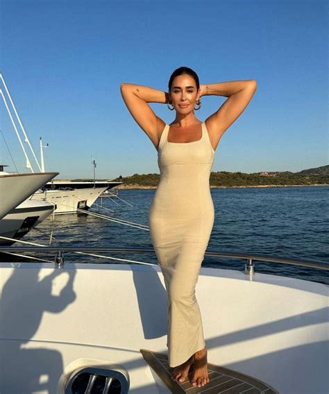 El Estilazo De Vicky Martín Berrocal En Sus Vacaciones De Lujo Por Las Playas Más Bonitas