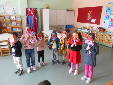 Νηπιαγωγείο Άδενδρου ΑΠΟΚΡΙΑΤΙΚΕΣ ΚΑΤΑΣΚΕΥΕΣ ΚΑΙ ΣΤΟΛΕΣ