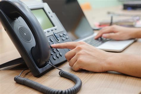 What Is The Difference Between VoIP And Mobile Phones