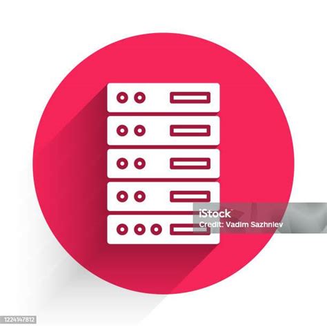 화이트 서버 데이터 긴 그림자로 격리 된 웹 호스팅 아이콘 빨간색 원 버튼입니다 벡터 일러스트레이션 네트워크 서버에 대한 스톡