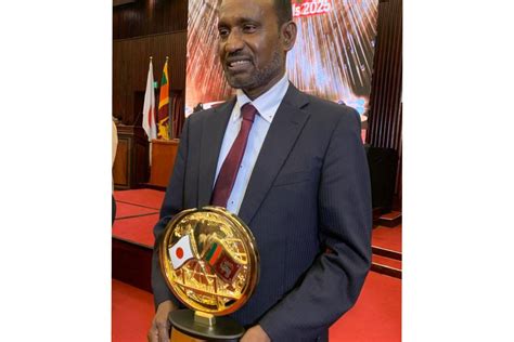 පසුගිය දා ජපන් ආදී උපාධිධාරීන්ගේ සංගමය විසින් පවත්වනු ලැබූ ගෞරව සම්මාන ප්‍රධානය කිරීමේ උත්සවයේ