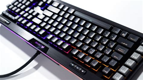 Обзор механической клавиатуры Corsair K95 RGB Platinum. Законодатель моды