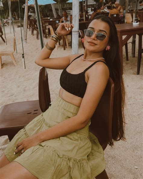 Divyanshi Mishra Divyanshimishra3 • Instagram Photos And Videos