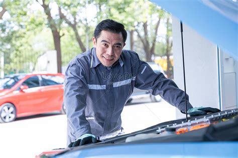 자동차 수리 및 유지 보수 인력 사진 무료 다운로드 Lovepik