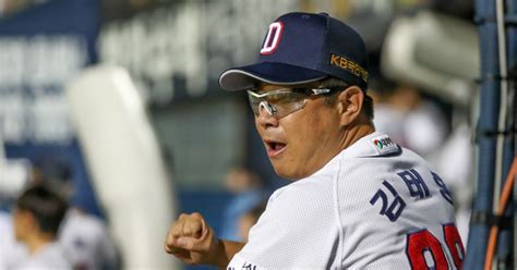 김태형 감독 선발진 만족두산다운 야구 하겠다