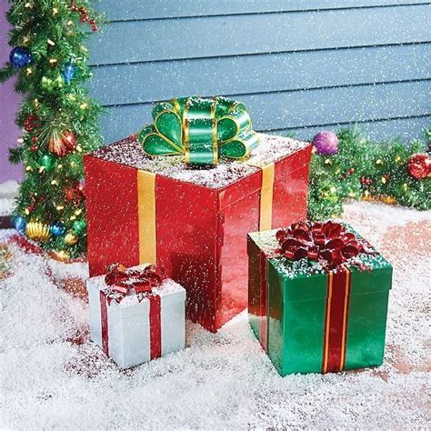 These Stackable T Boxes Outdoor Christmas Decoration Would Make The