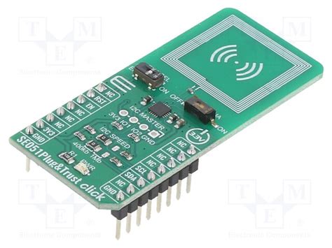 Se051 Plugandtrust Click Mikroe Click Board Prototype Board Comp