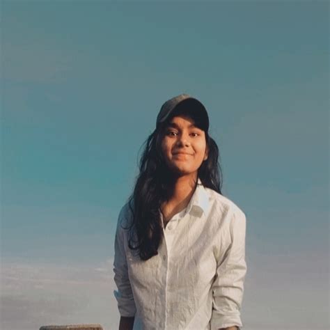 anushka sahu medium