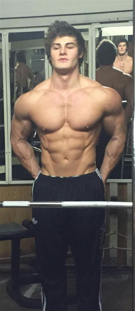 What To Do If I Have Wide Hips Mens Self Improvement