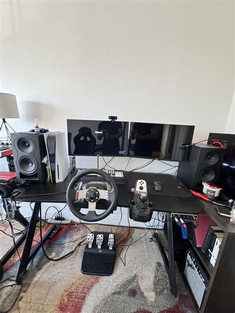 Any Tips On Making This 2 Monitor Setup Look Realistic On Beamng R