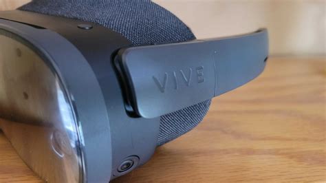 Htc Vive Xr Elite Doesnt Need To Be Plugged Into A Pc But Heres Why You May Want To