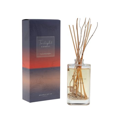 luxury reed diffuser coastal sunrise 150ml hallie and finn