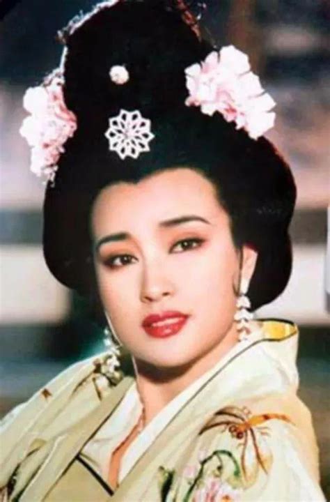 Liu Xiaoqing Has Many Scandals In His Life Married Three Husbands In 40 Years And The Topic Is