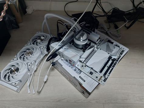 누드테스트 거의 다왔는데 전원 쇼트 단자좀 찾아주실분 디지털 컴퓨터 폰 It 에펨코리아