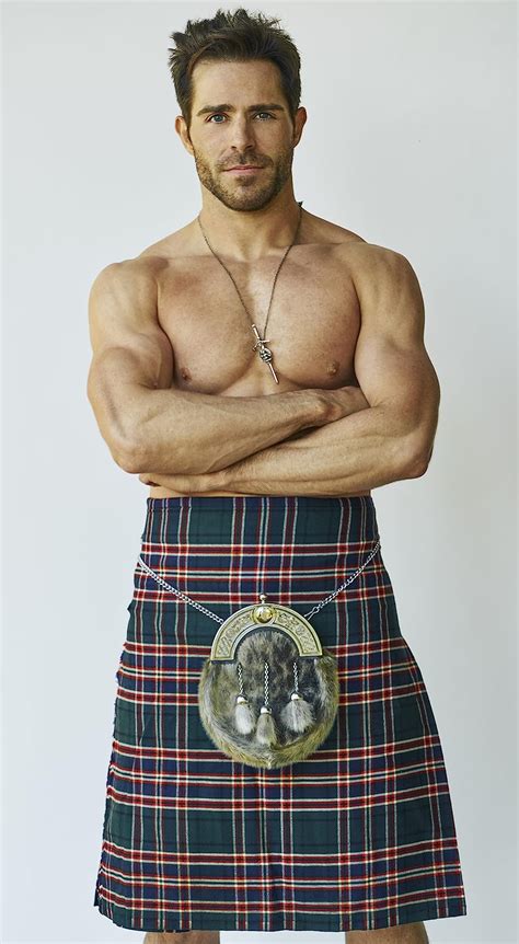 Homens Famosos Em Kilts Não é Só Brad Pitt Mais Homens Estão A